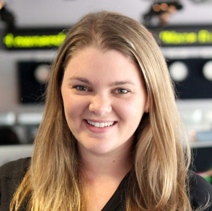 Erika-headshot-Square – Center for News Literacy